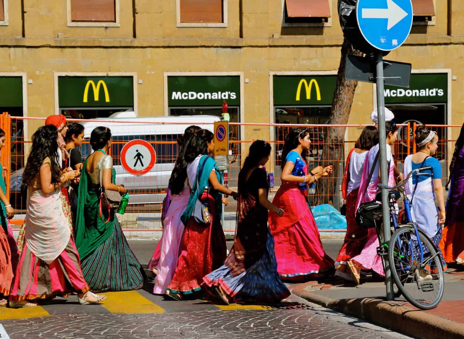 Countries with the Strictest Dress Codes for Women - SoFe Travel
